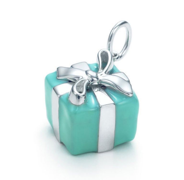 Tiffany Blue Box Charm Anhänger (Gebraucht) in Meilen für CHF 150 – mit ...