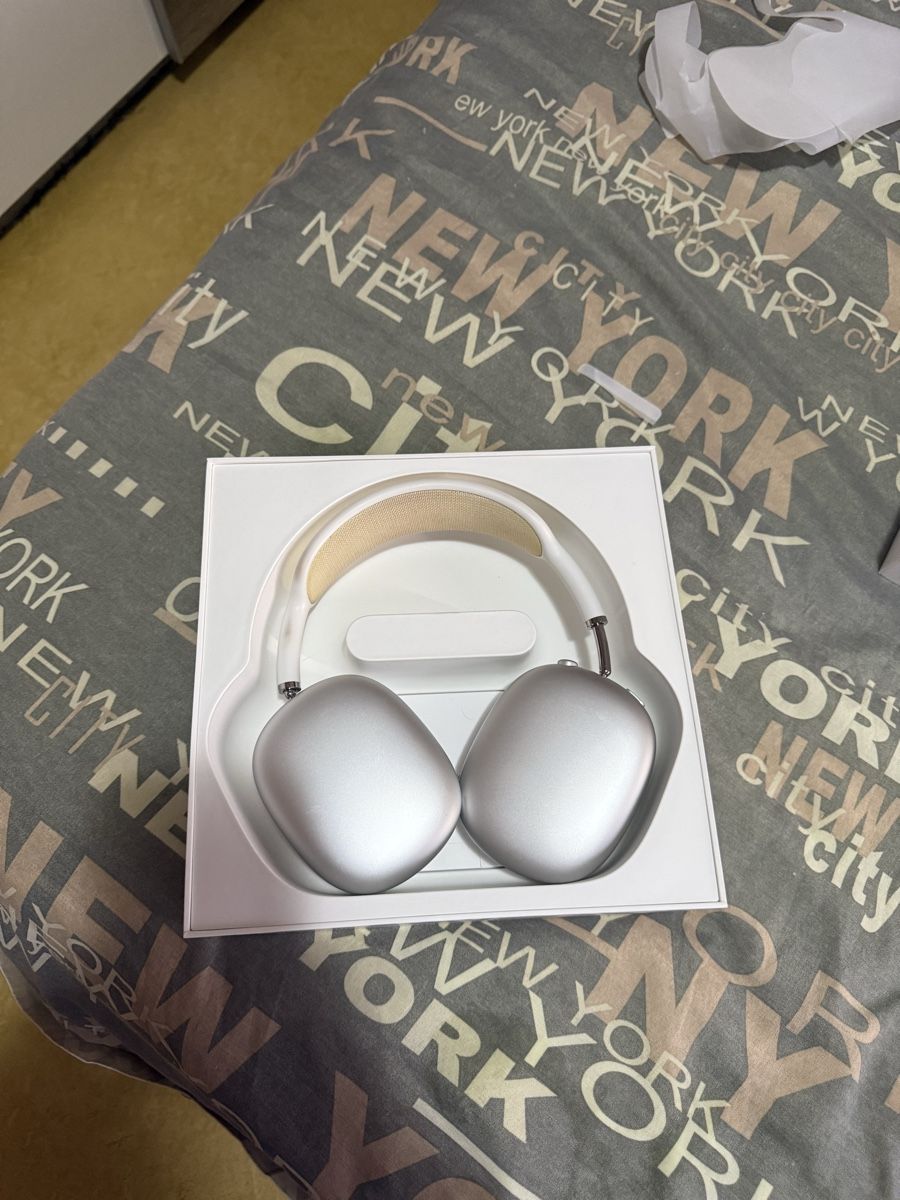 🎧 Apple AirPods Max – Blanc – Très bon état (D'occasion) à Chesières ...