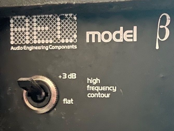 AEC. Model B. Zwei Lautsprecher zu verkaufen (Gebraucht) in für CHF 21 – nur Abholung auf ...