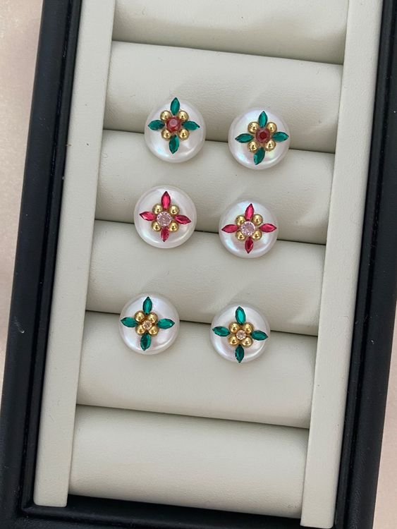 13mm Perlen Ohrstecker /Süsswasserperlen echte (Neu und originalverpackt) in Sarnen für CHF 30 ...