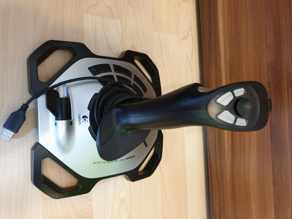 Logitech Extreme 3D Flight Stick | Kaufen auf Ricardo