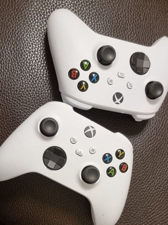 2 Original Microsoft Xbox One Controller/TOP! (Gebraucht) in Liestal ...