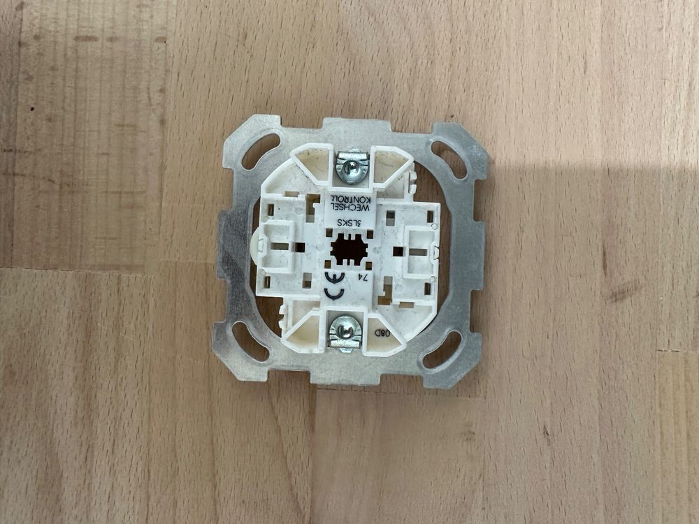 Feller Schema 6 Schalter Kreuzschaltung | Kaufen auf Ricardo