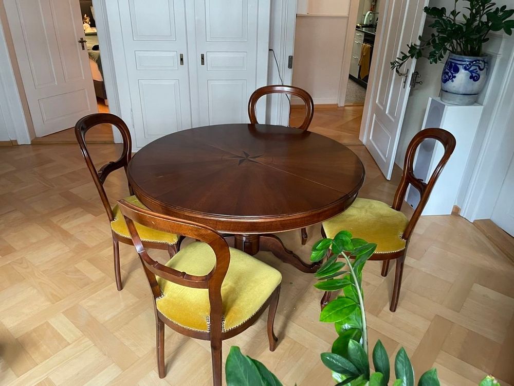 Round Extendable Vintage Dining Table (+4 Chairs included) | Kaufen auf ...
