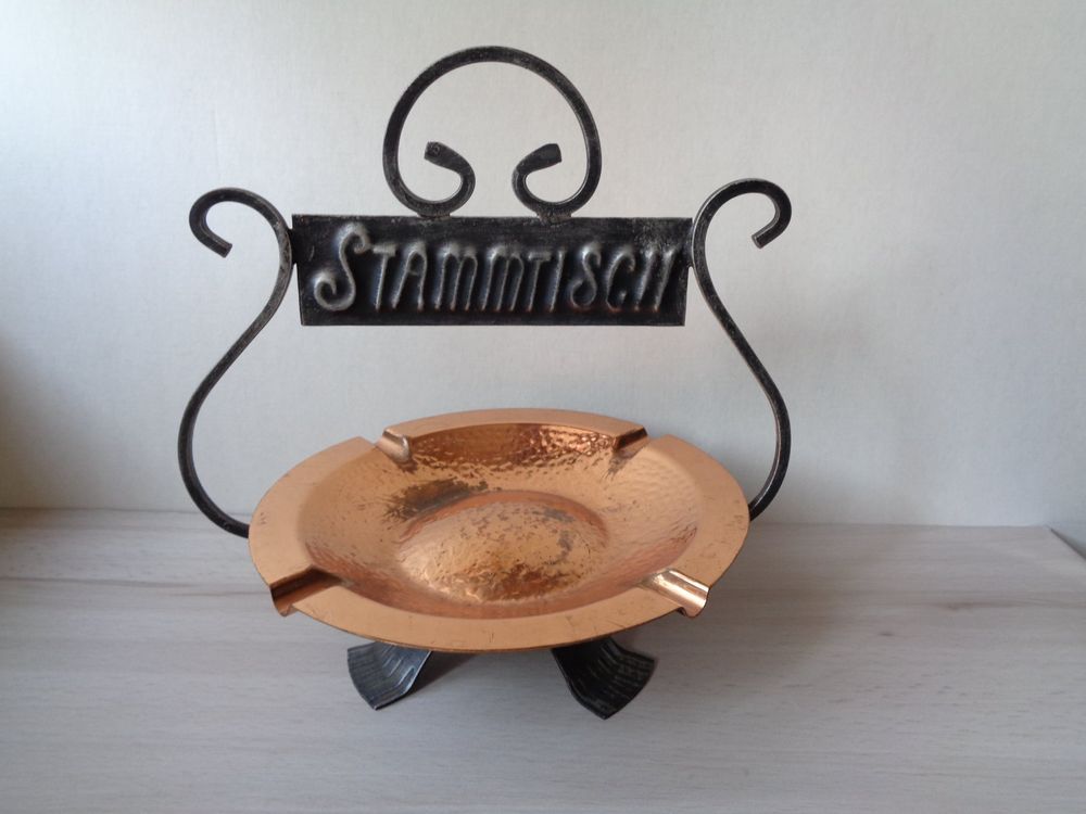 STAMMTISCH ASCHENBECHER EISEN SCHMIEDEEISEN (Gebraucht) in für CHF 82 ...