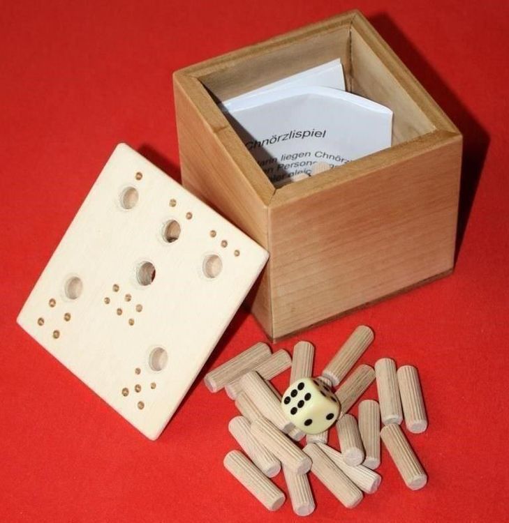 Würfelspiel aus Holz / Chnörzli-Spiel (Neu und originalverpackt) in ...