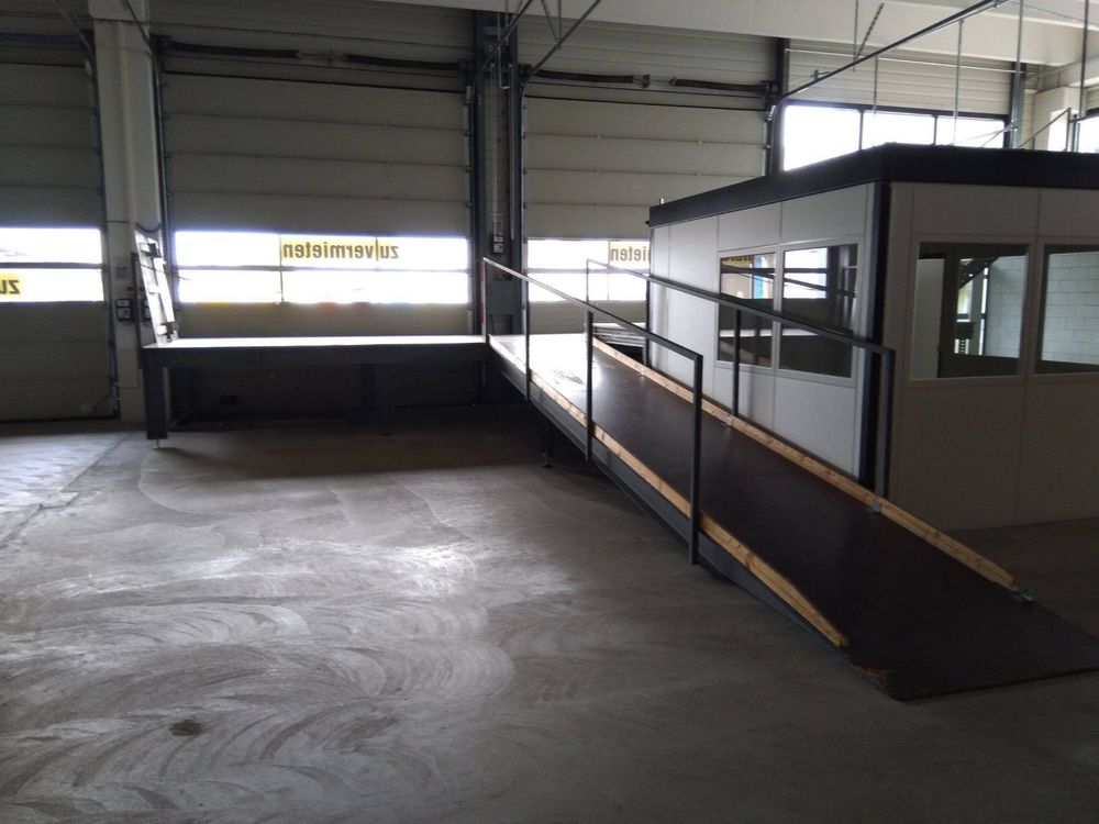 Bühne Podest Rampe für LKW Ent-/Belad | Kaufen auf Ricardo