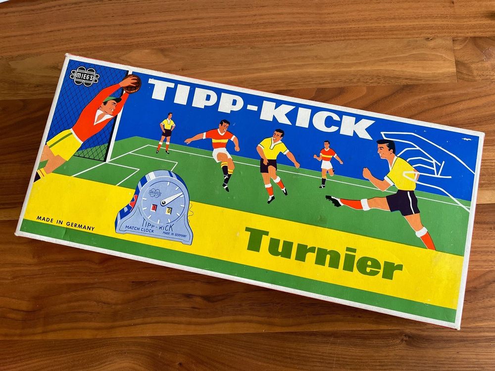 TIPP-KICK Turnier 60/ 70er Jahre Vintage Tischfussball +Uhr (Gebraucht ...
