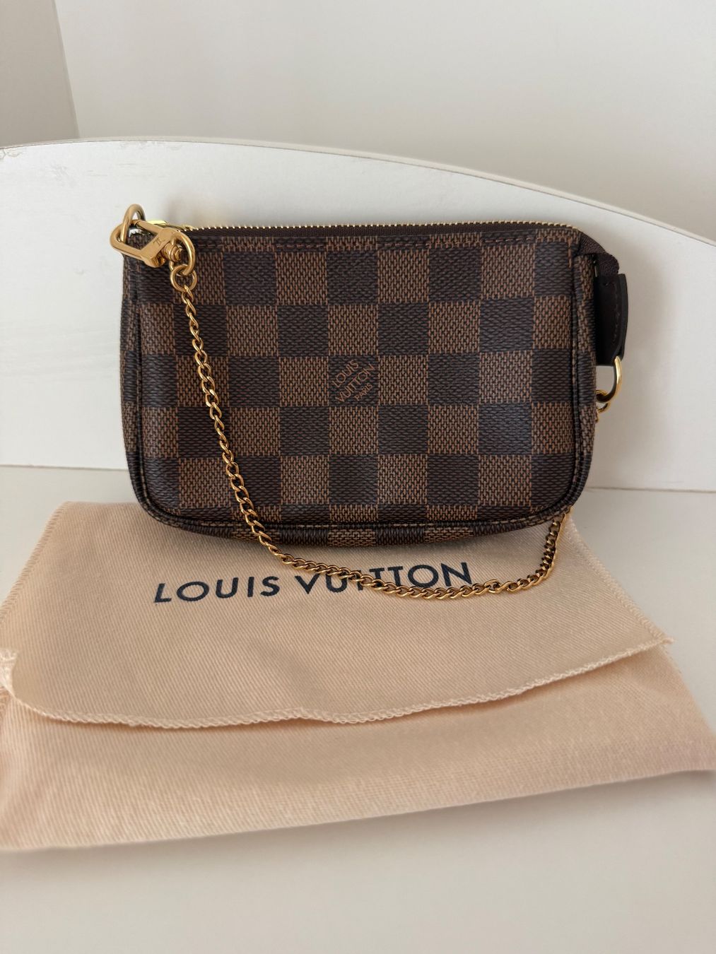 Louis Vuitton Mini Pochette Accessoires / Damier Ébène (D'occasion) à ...