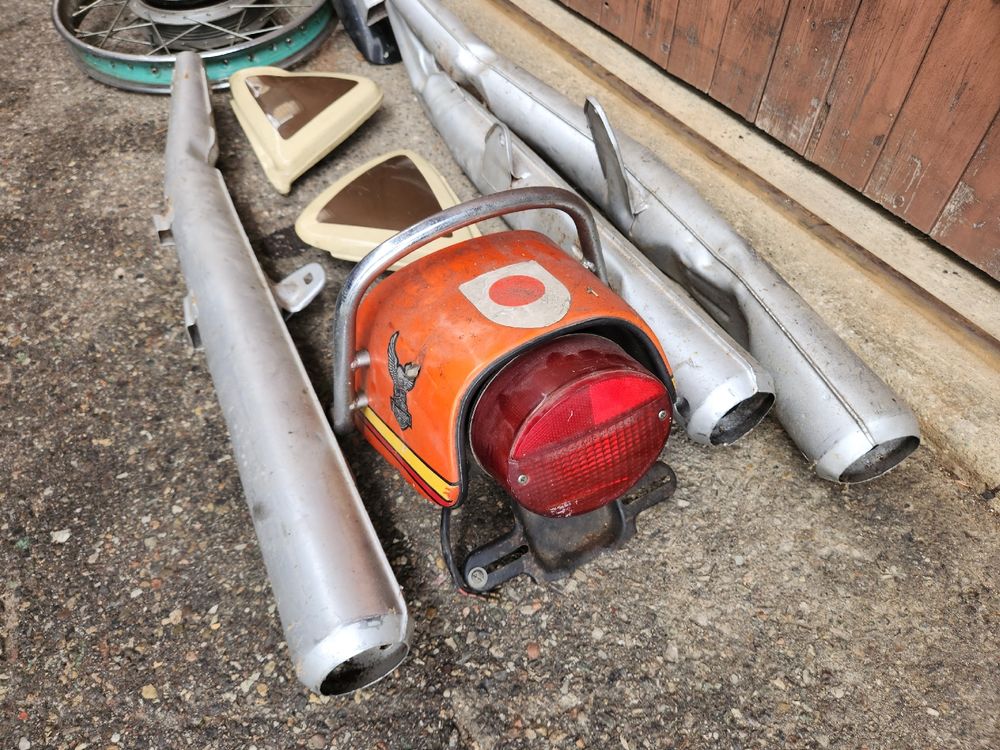 Motorrad Diverse Teile Kawasaki Oldtimer Lot (Defekt) in Stein AG für CHF 78 – nur Abholung auf ...