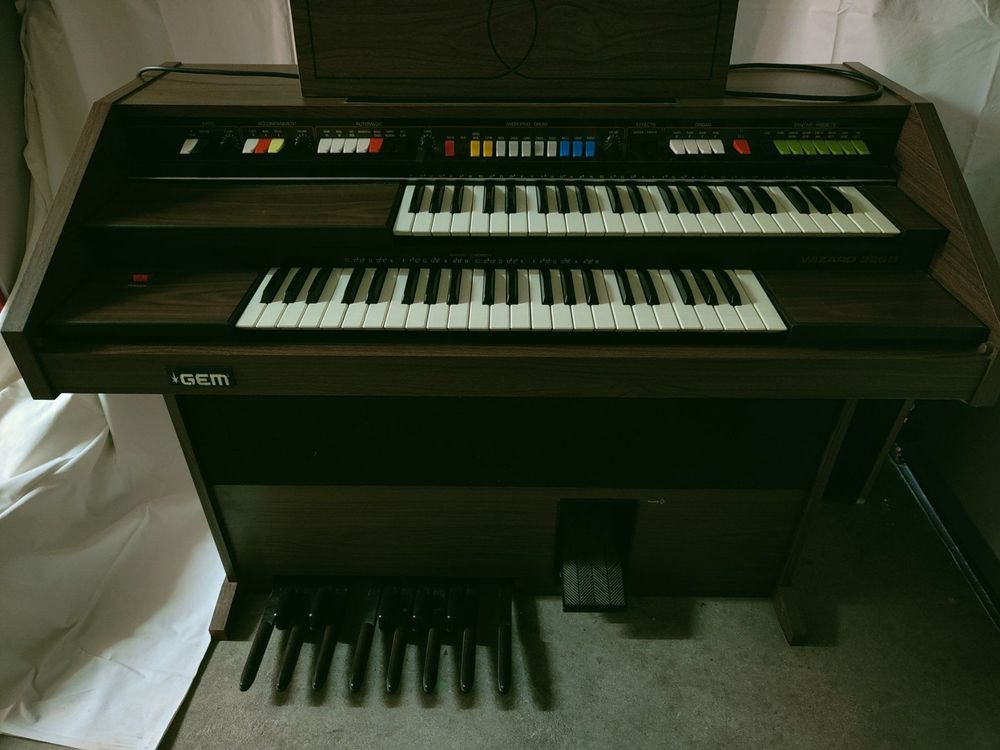 Heimorgel GEM Wizard 326 B (Gebraucht) in für CHF 1 – nur Abholung auf ...