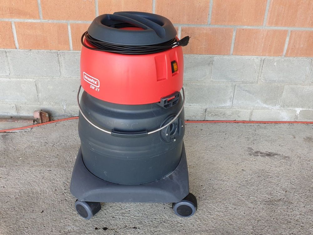 Cleanfix SW21 Nass- und Trockensauger mit versch. Düsen | Kaufen auf ...