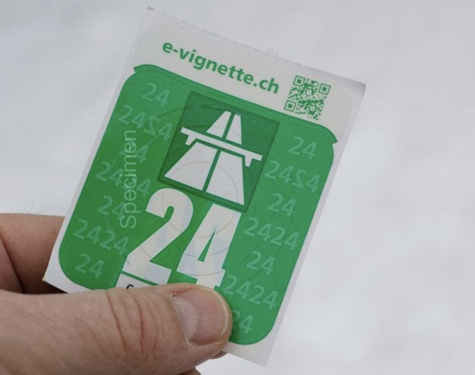 Autobahnvignette 2024 (Neu und originalverpackt) in Kirchberg SG für CHF 30 – mit Lieferung auf ...