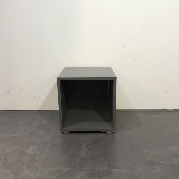 Box grau mit Füsse 35x35x35 (Gebraucht) in für CHF 5 – mit Lieferung ...