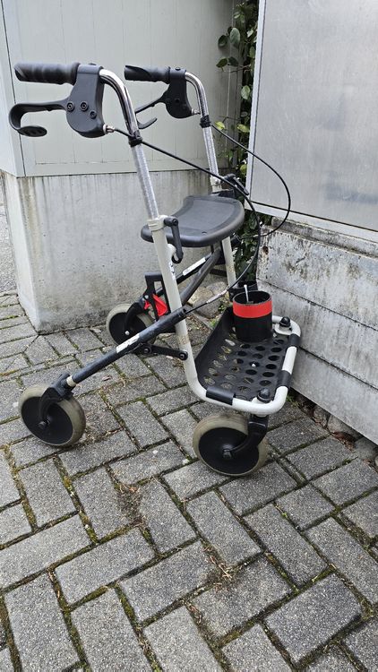 Rollator Invacare P452E/3 Banjo (Gebraucht) in Waltenschwil für CHF 1 ...