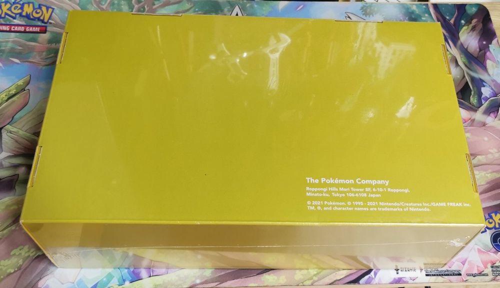 Pokémon 25th Anniversary Golden Box (Neu und originalverpackt) in Muri ...