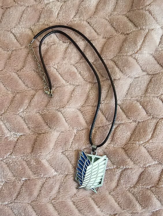 Collier Ailes de la Liberté SNK (L'Attaque des Titans) (Gebraucht) in Nyon für CHF 1.5 – mit ...