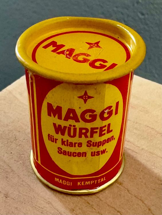 Kleine alte Blechdose Kaufladen Maggi Würfel Maggi Kemttal | Kaufen auf ...