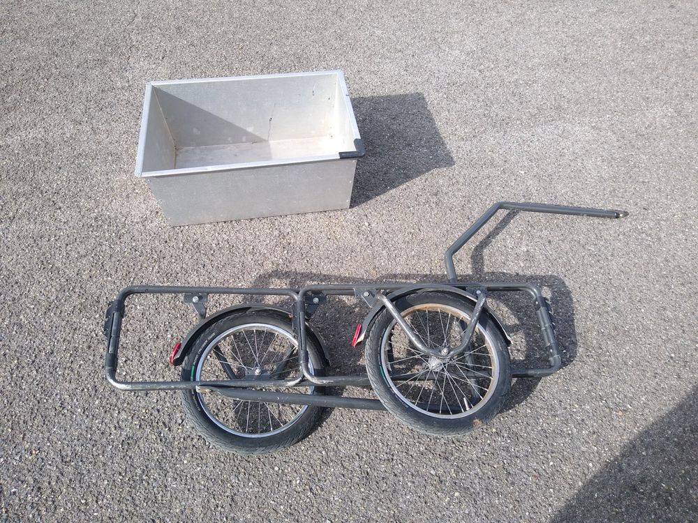 Veloanhänger klappbar mit Deckel (Gebraucht) in Aarau für CHF 70 – nur Abholung auf Ricardo kaufen
