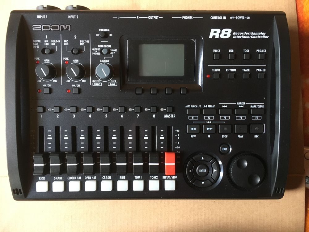 Zoom R8 Recorder. Interface. Controller. Sampler | Kaufen auf Ricardo