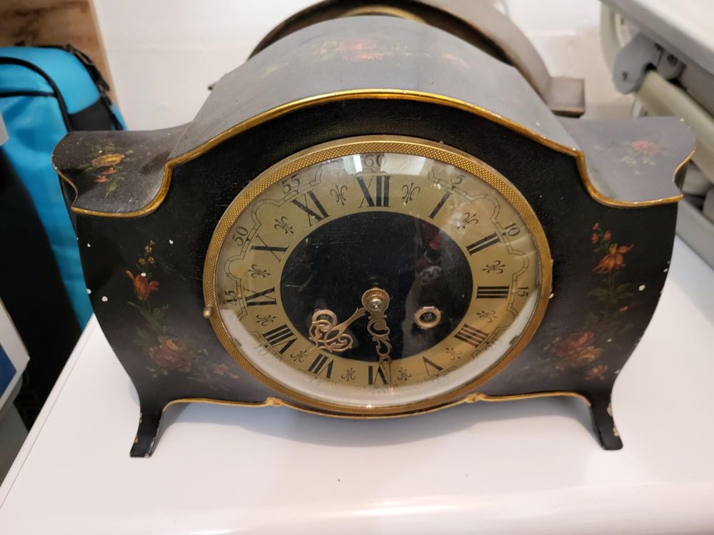 Antike Uhr (Gebraucht) in Luzern für CHF 30 – nur Abholung auf Ricardo kaufen