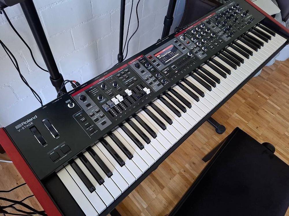 Roland V-Stage 76 Stage-Piano (neues Modell von Roland) (Gebraucht) in ...