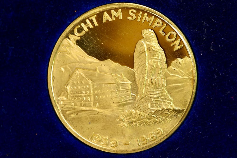 Gold Münze Medaille aus 21.6 K / 900 Gold (Gebraucht) in Bellach für ...