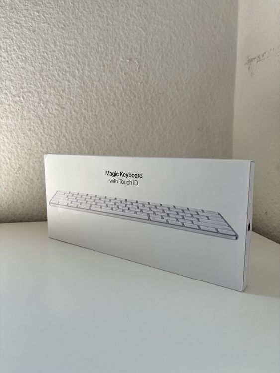 Apple Magic Keyboard mit TouchID (Neu und originalverpackt) in Rapperswil SG für CHF 95 – mit ...