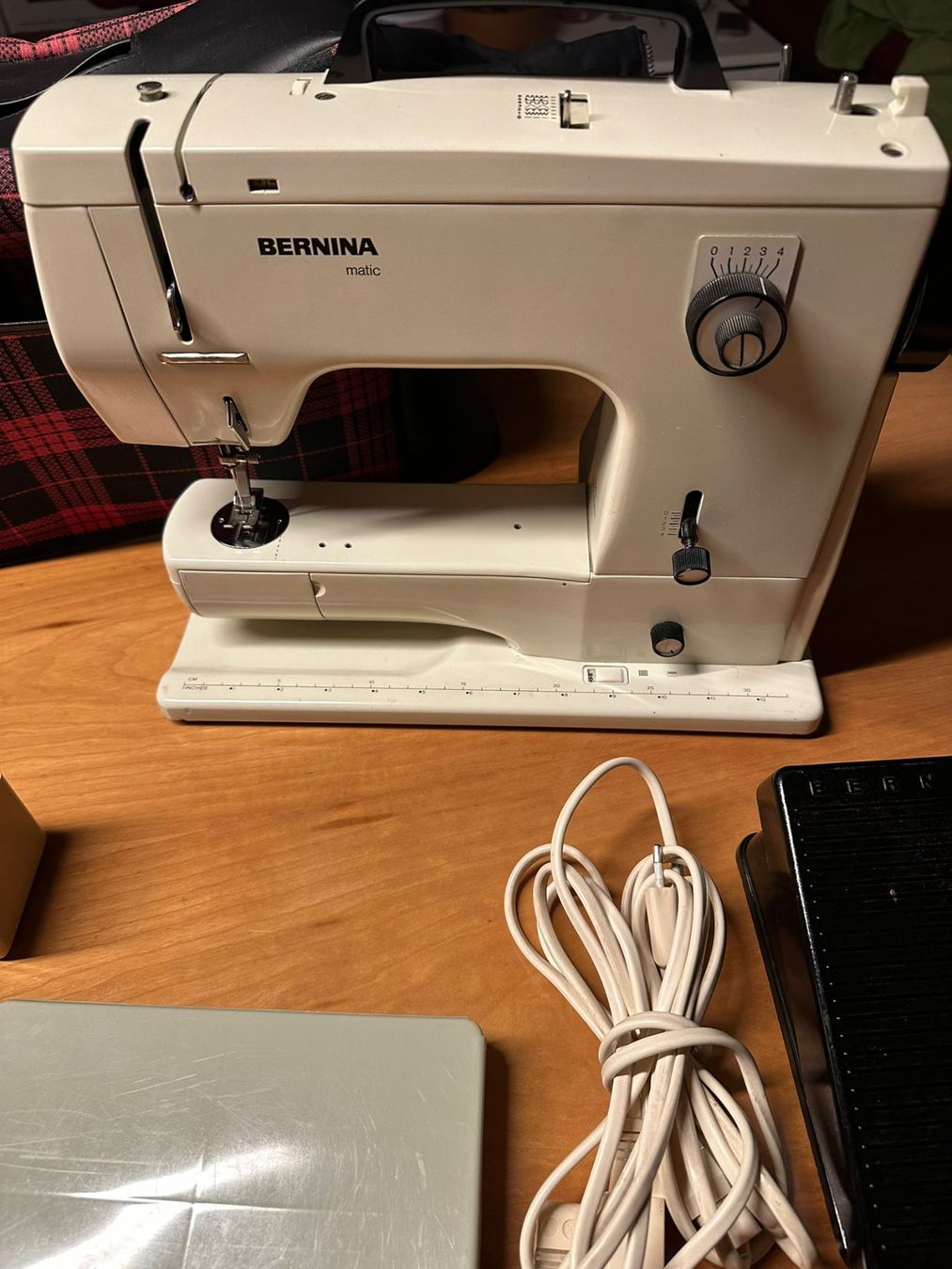 BERNINA Matic 810 Nähmaschine (Gebraucht) in Burgdorf für CHF 200 – mit ...