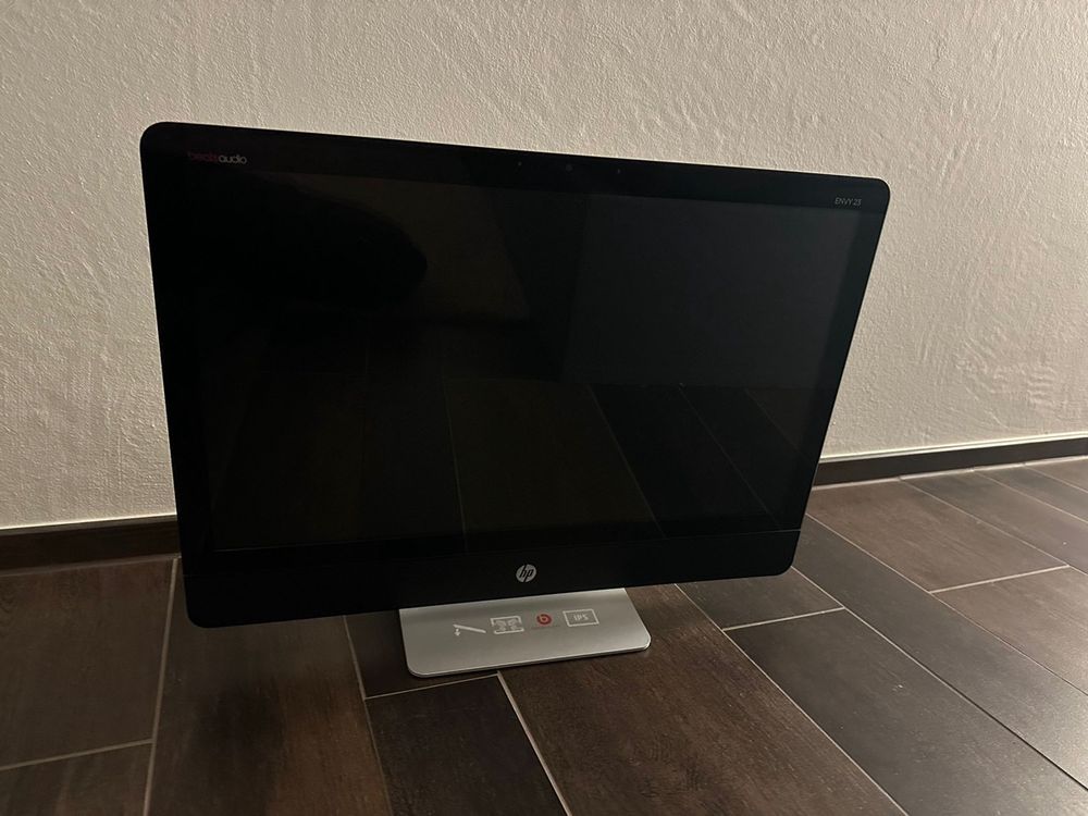 HP ENVY Recline 23-K130EZ TouchSmart All-in-One Desktop PC (Gebraucht ...