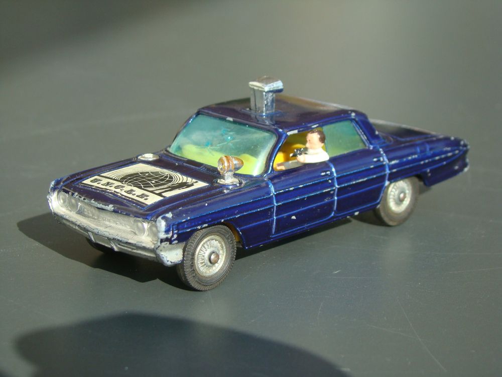Corgi Man from Uncle Oldsmobile Super 88 alt cool schiesst.. (Gebraucht ...