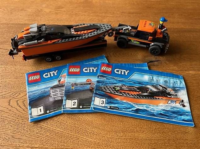 LEGO City 60085 - Allradfahrzeug mit Powerboot (Gebraucht) in Meggen ...