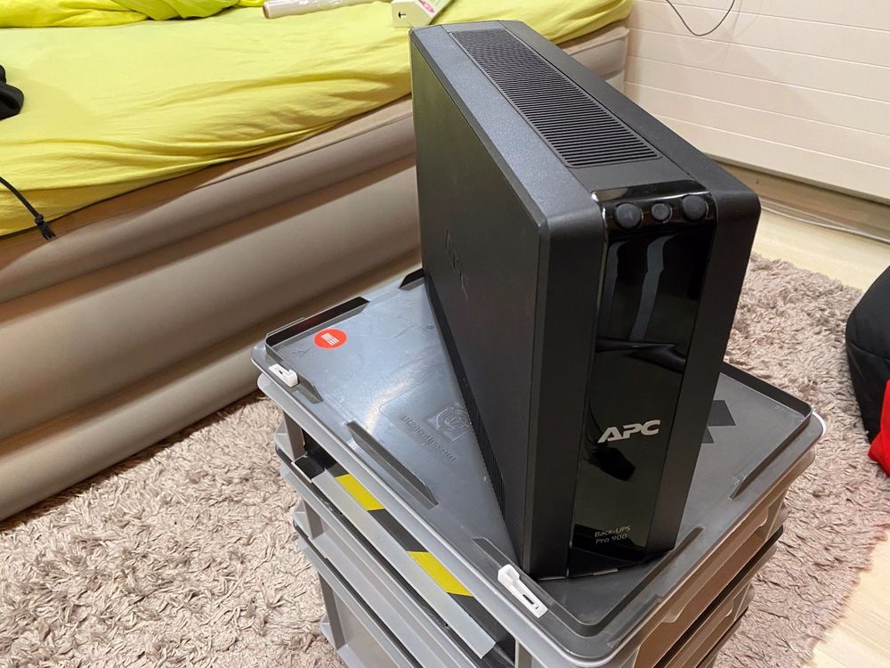 APC Back-UPS Pro 900 (Without Battery) (Gebraucht) in Richterswil für ...