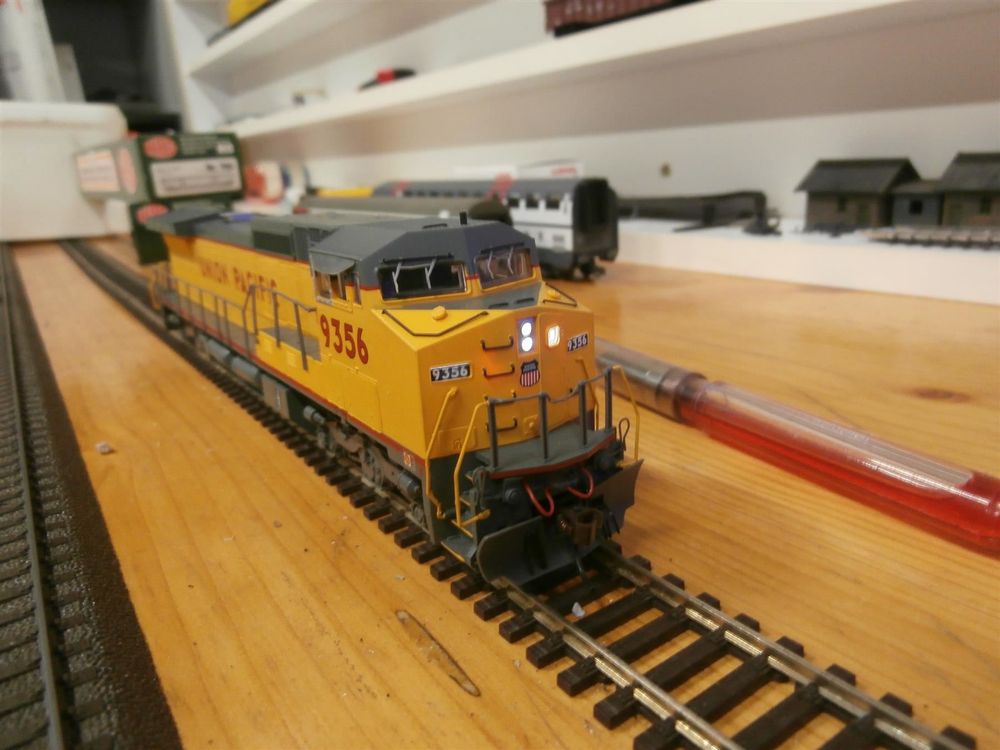 Bachmann Spectrum Dash 8 Digi ab 1 Stutz (Neu (gemäss Beschreibung)) in ...