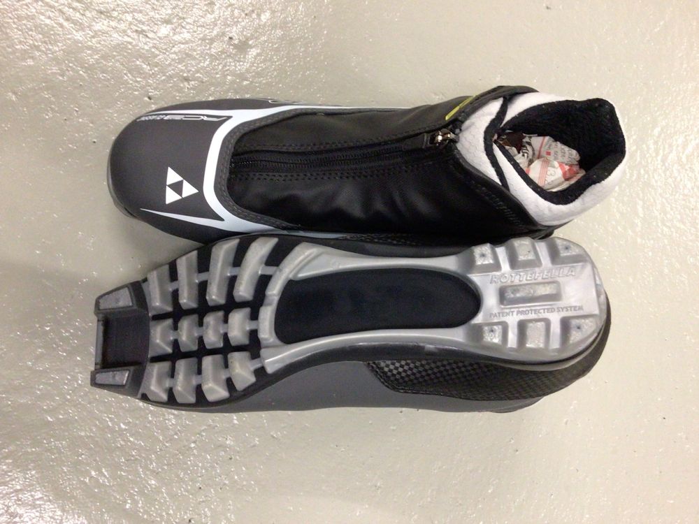 Langlaufausrüstung:Fischer Skis und Schuhe, Leki Stöcke (Gebraucht) in ...