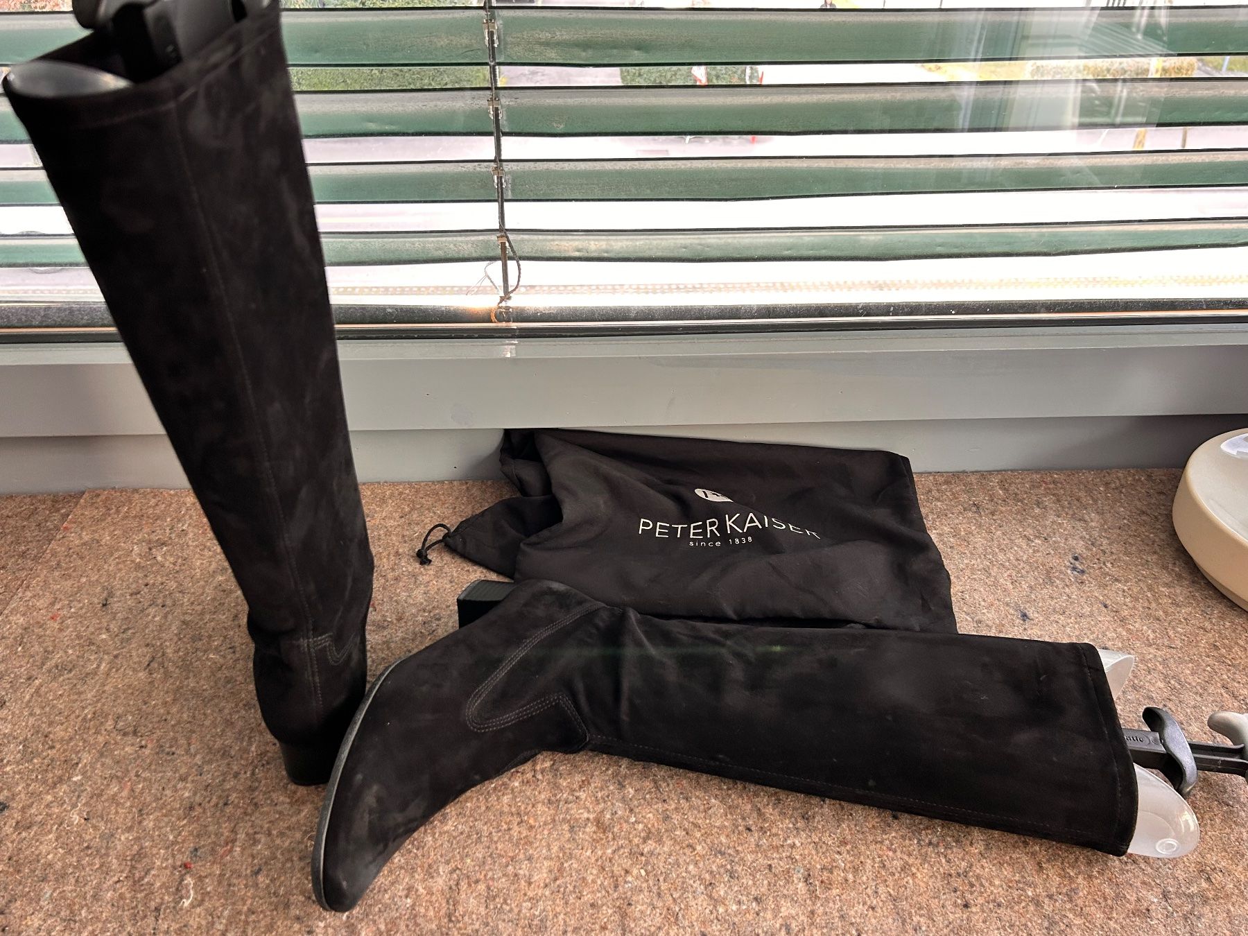 Peter Kaiser Wildlederstiefel schwarz 40 sehr gut erhalten (D'occasion ...