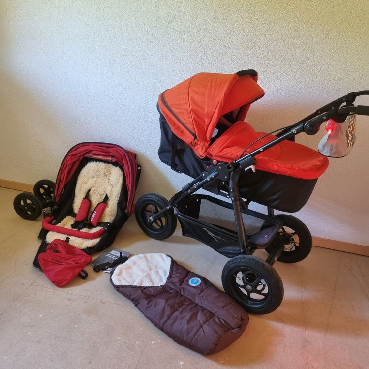 TFK Lite joggster gut sichtbar unterwegs (Gebraucht) in Einsiedeln für ...