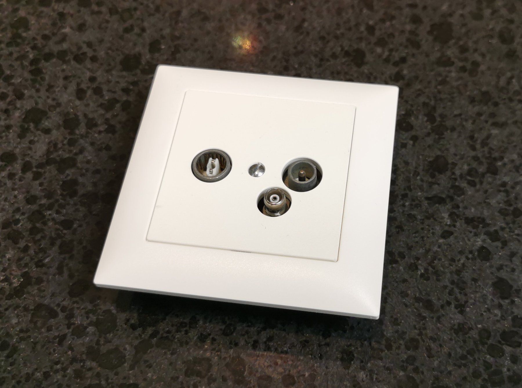 Cable-TV / Radio / Internet Dose Feller EdizioDue, UP (Gebraucht) in ...