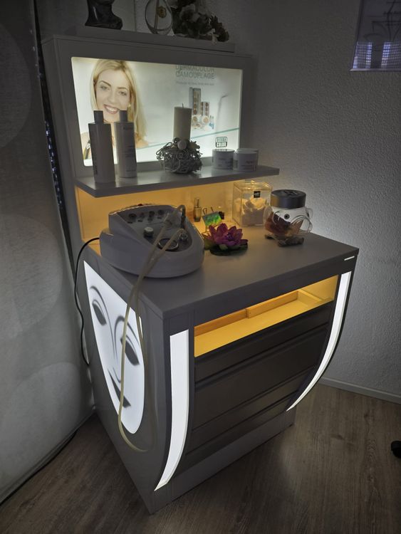 Salon Equipment Display Stand Beauty Spa Shelf Cabinet (Neu (gemäss ...