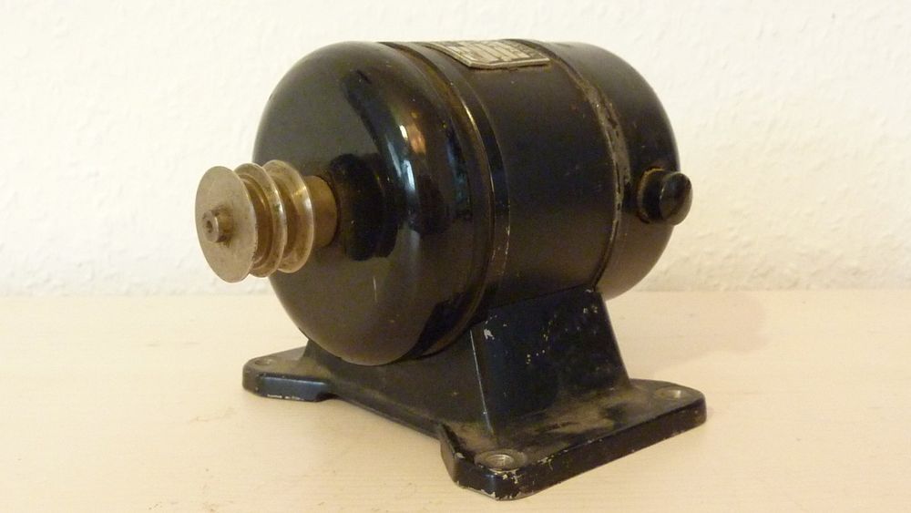 Dynamo / Generator? Motor? ELEMO, Basel ab 1.-- !!! (Gebraucht) in ...