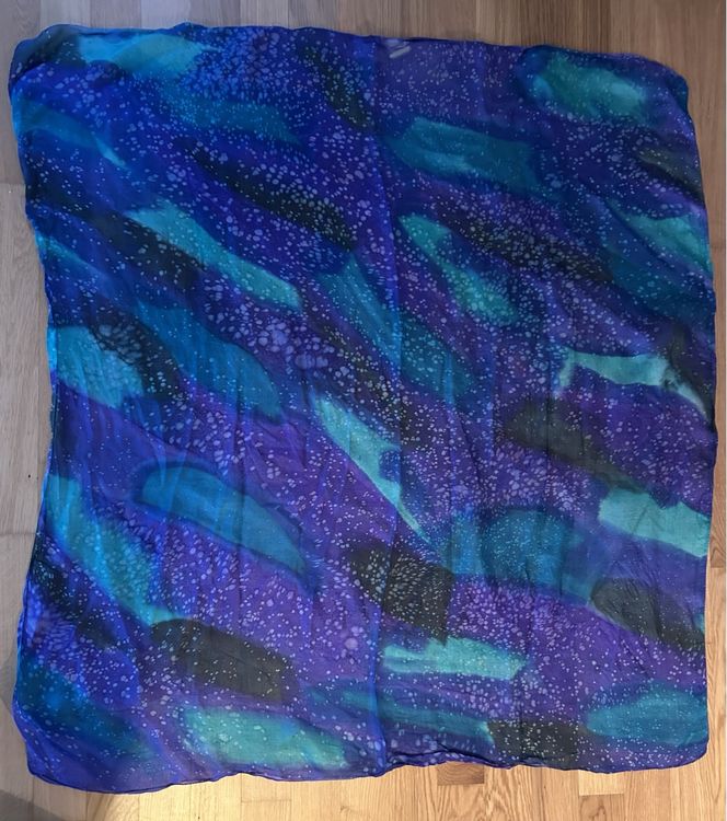 Schönes grosses Seidentuch batikmuster (Gebraucht) in Niederglatt ZH für CHF 7 – mit Lieferung ...