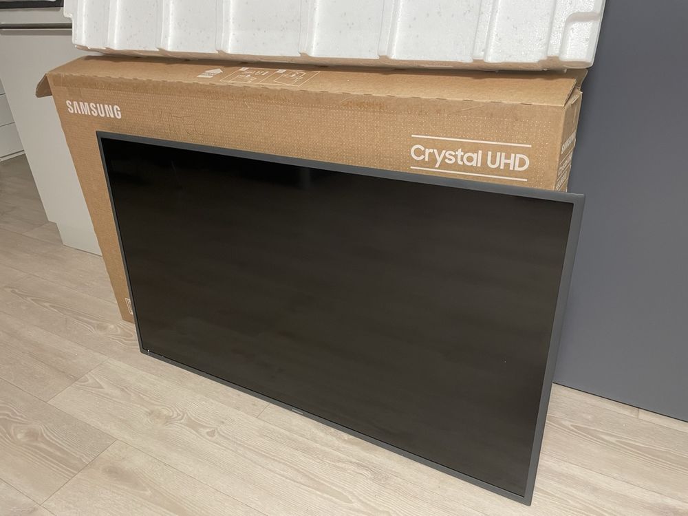 Samsung HBU8000 Crystal UHD 50" (Gebraucht) in Andermatt für CHF 150 ...