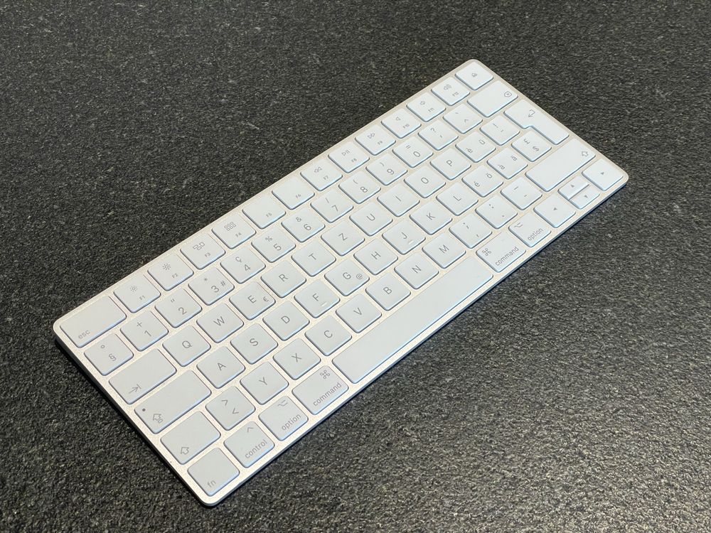 Apple Magic Keyboard ohne Touch ID, kabellos, CH-Layout (Neu (gemäss ...