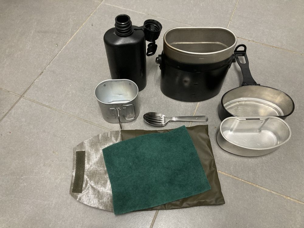 Armee Militär Feldflasche Gamelle Besteck Schwamm Becher (Gebraucht) in Oftringen für CHF 20 ...