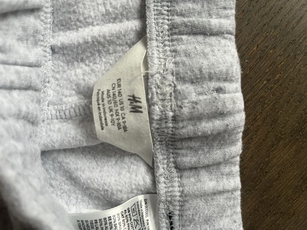 Bas training H&M 140 (D'occasion) à gland pour CHF 9 – avec livraison ...