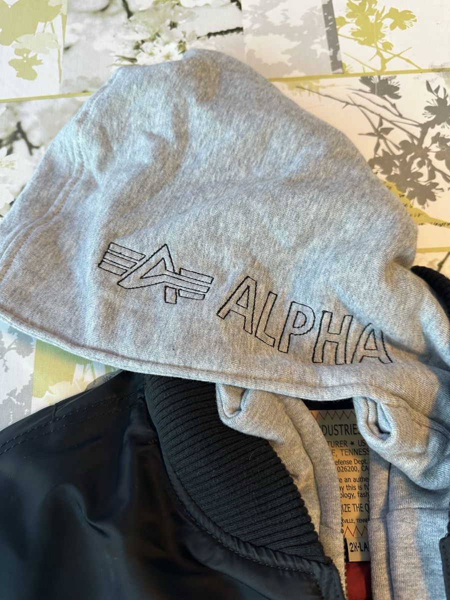 ALPHA INDUSTRIES INC. Jacket Grössen 1x XXL ab 250.- Franken (Neu ...