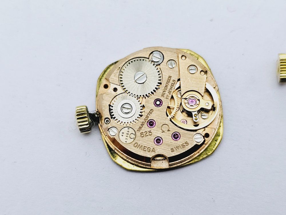 Konvolut Uhrwerke Omega 625 661 Certina 28-10 (Gebraucht) in ...