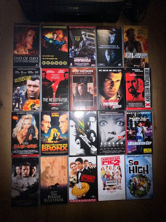 VHS Rekorder mit VHS Kasetten (Gebraucht) in Matten b. Interlaken für CHF 60 – mit Lieferung auf ...