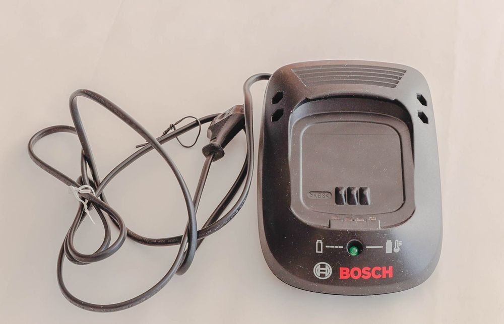 Ladegerät für Bosch-Akku (Gebraucht) in für CHF 10 – mit Lieferung auf ...
