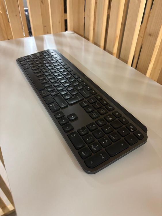 Logitech MX Keys Plus (Gebraucht) in Zürich für CHF 40 – nur Abholung ...
